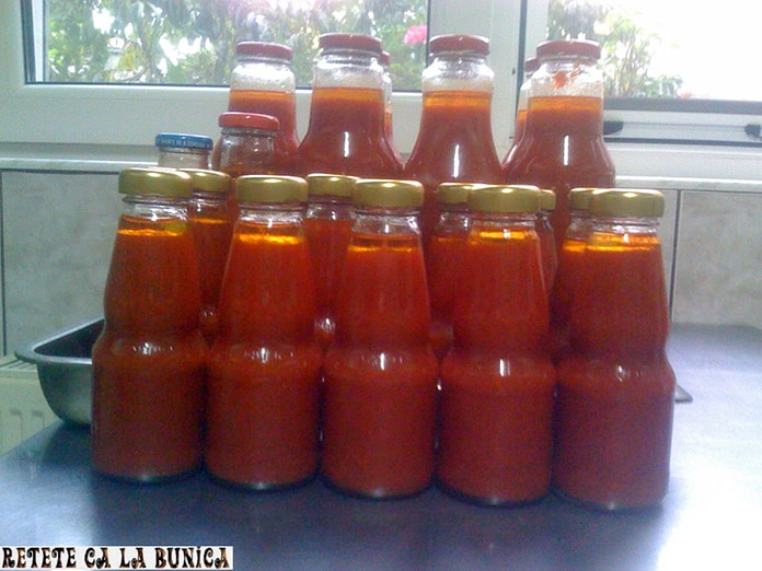 Bulion de rosii si ardei kapia - Retete ca la bunica