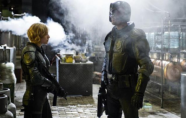 Pelicula y Estrenos: Cine: Nueva imagen de Juez Dredd con sus protagonistas