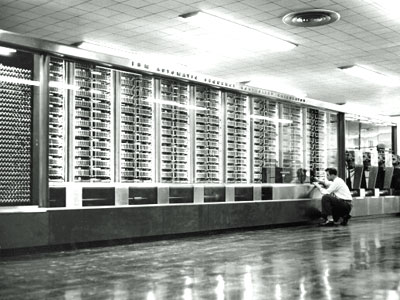 Hailey Gatins: Portfolio!: Early Computers | 1930s - 1980s AD