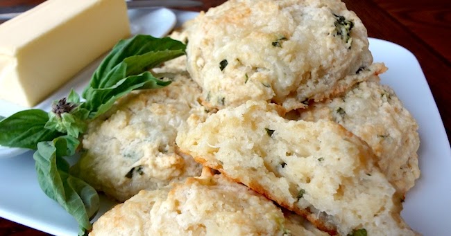 Mia's Domain: Gluten Free Gruyere Basil Scones