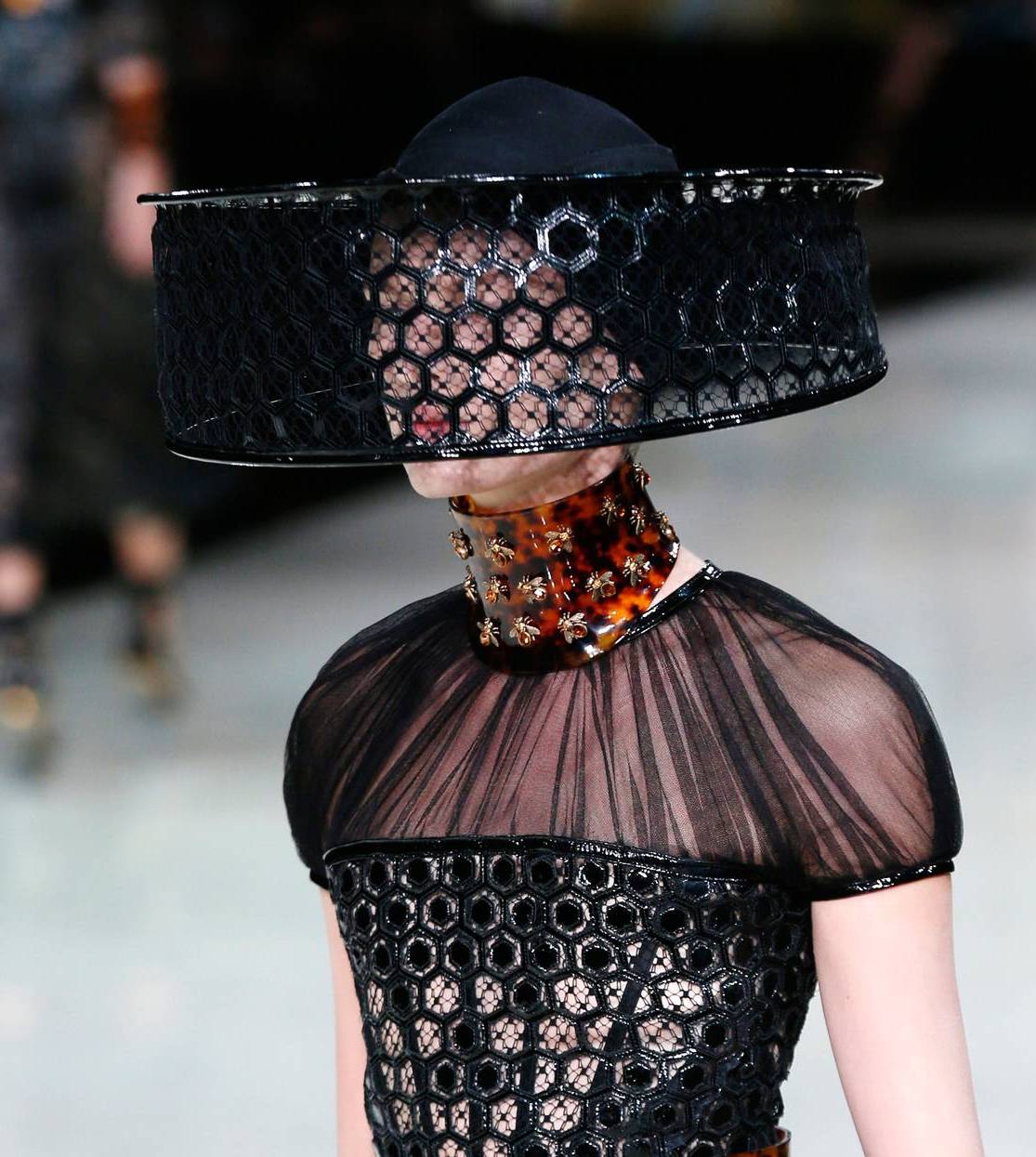 My Right Word: The Mechitza Hat