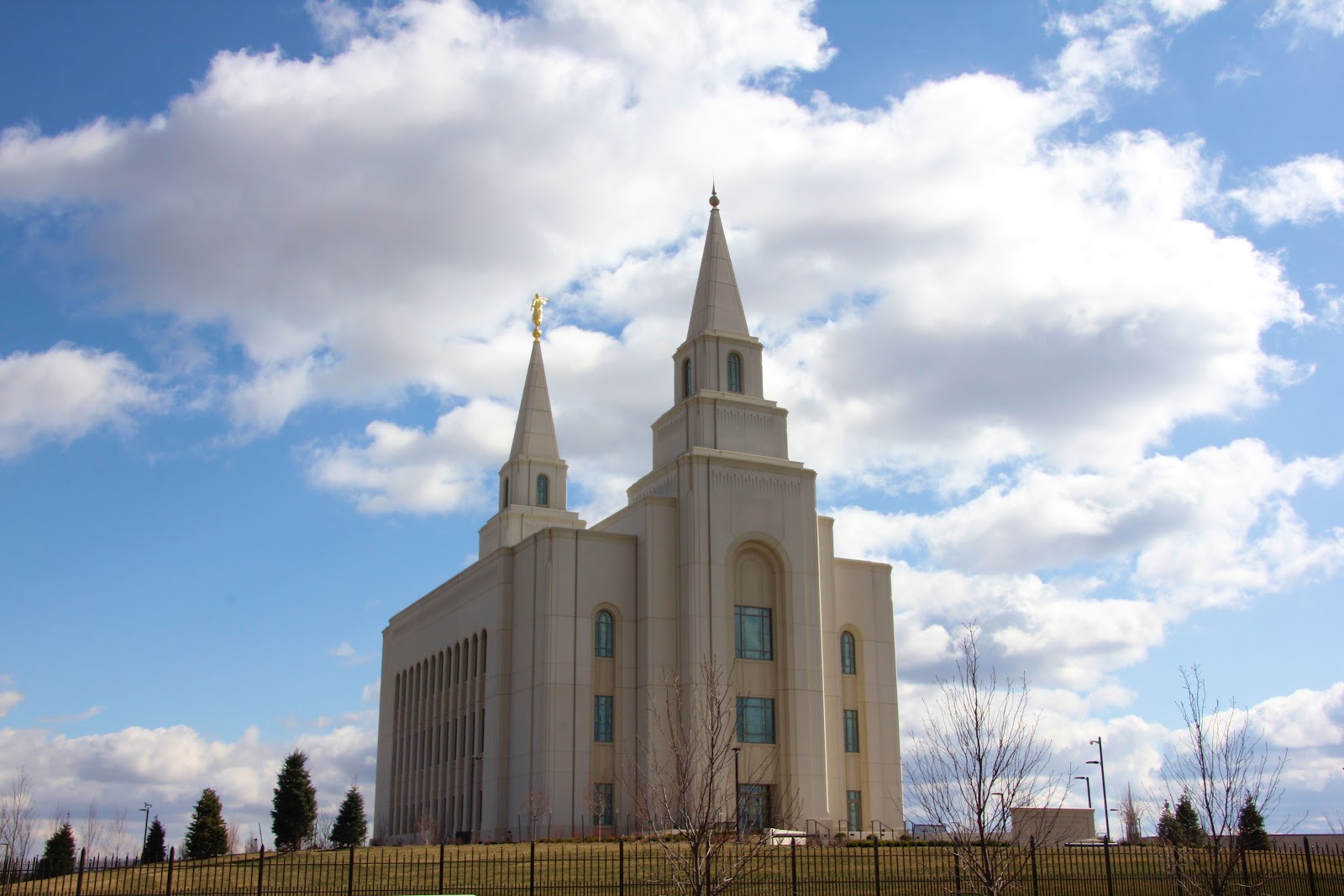 The Kansas City Temple Chaser: The Journalings of the Building of the ...