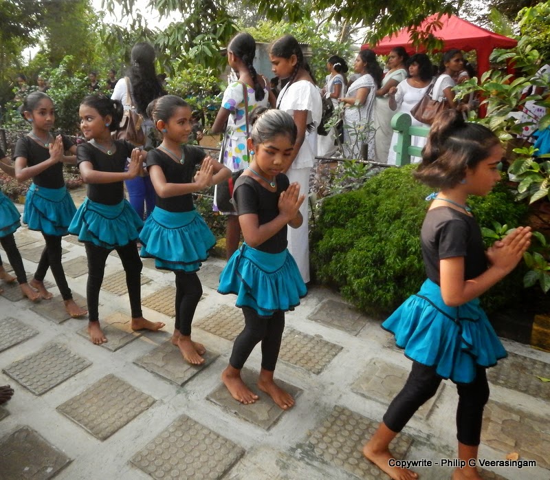 philipveerasingam: 'Silambu palaendheema', Maniccawaththe Pansala ...