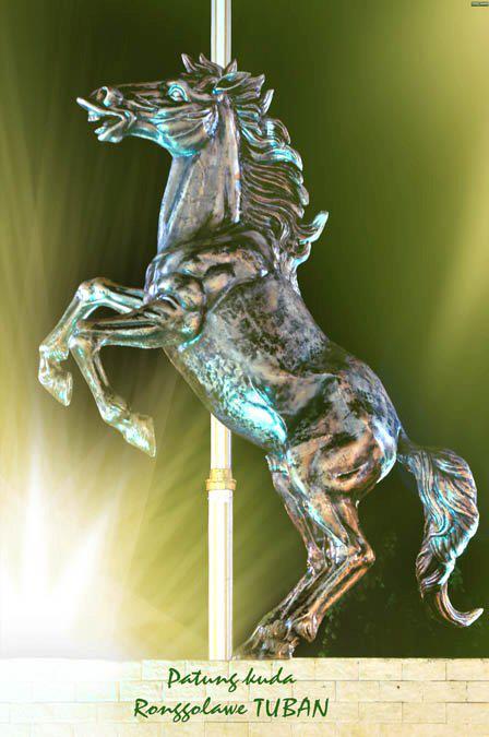 Indahnya Alun-alun Kota Tuban di Malam Hari Halaman 1 - Kompasiana.com