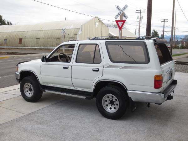 1994 Toyota 4Runner SR5 4x4 - 4x4 Cars