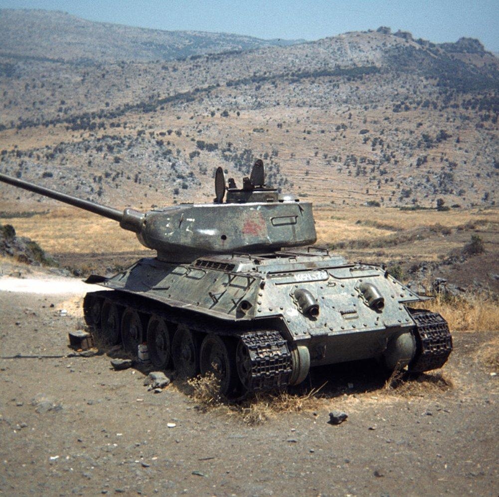 FCModeltips . Federico Collada: Calcas tanques sirios / Syrian tanks decals