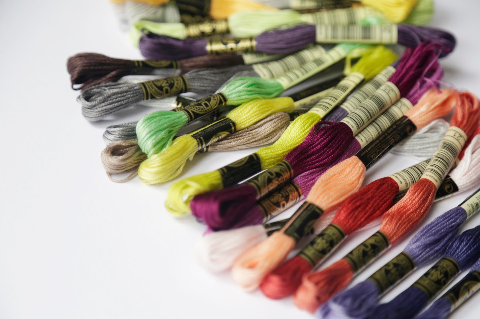 El blog de Dmc: 35 Nuevos colores de Mouliné Spécial: 500 colores para ...