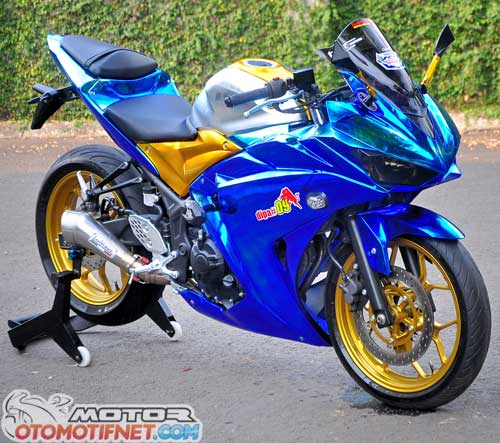 Foto Modifikasi Yamaha YZF-R25 Biru Mengkilat