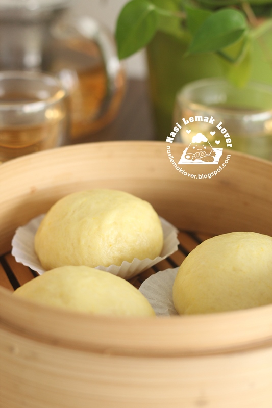 Nasi Lemak Lover: Liu Sha Bao (Salted Egg Yolk Custard Bun) 黃金流沙包