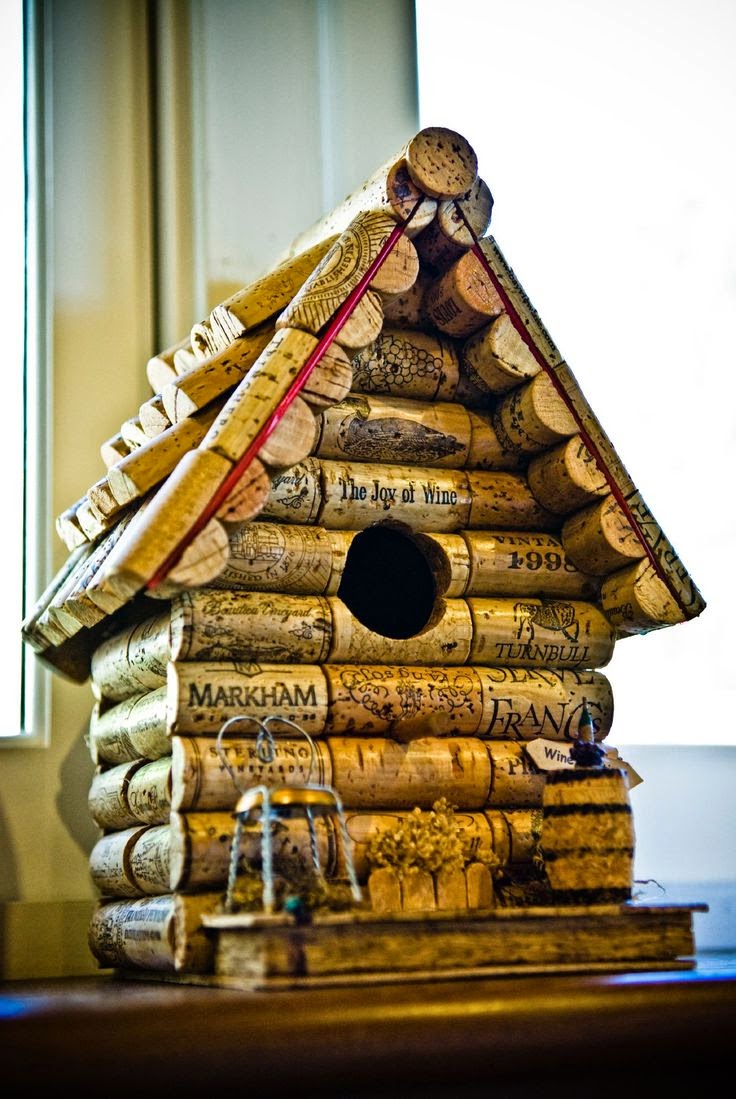 Putnu-būrītis no vīna pudeļu korķiem - Meistara Noslēpums