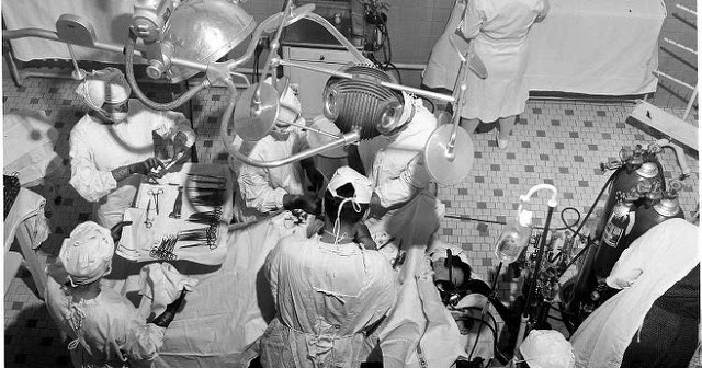 oldfoolrn: A Vintage Operating Room - Circa 1930