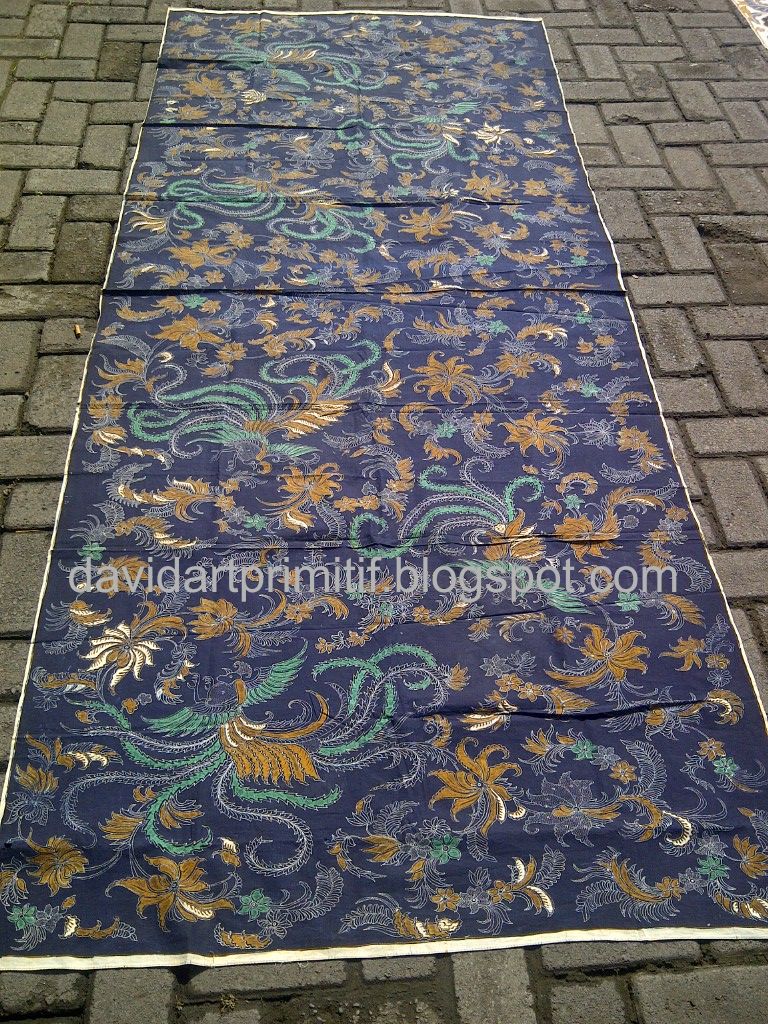 Art & Primitif: Batik Tulis Halus Motif Merak Latar Biru Indigo