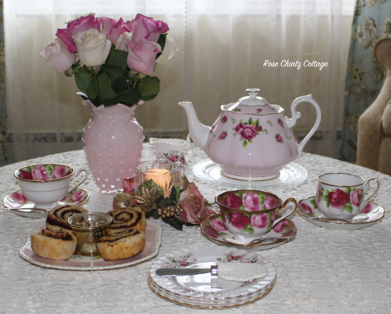 Rose Chintz Cottage: Old English Roses for Tea Time