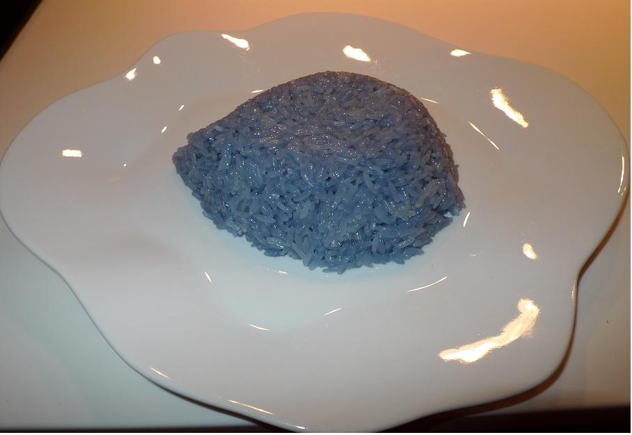 Amporn's Thai Kitchen: Thai Sweet Blue Sticky Rice with Mango