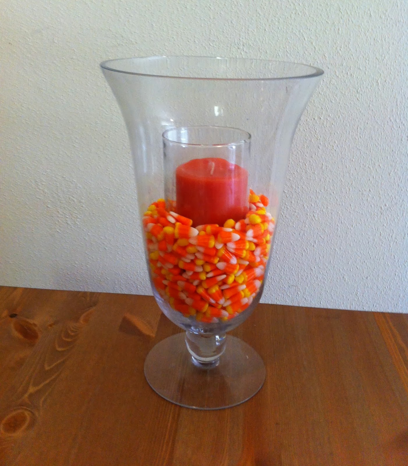 Small Town Sisters: DIY Fall Decor -- Candy Corn Center Piece