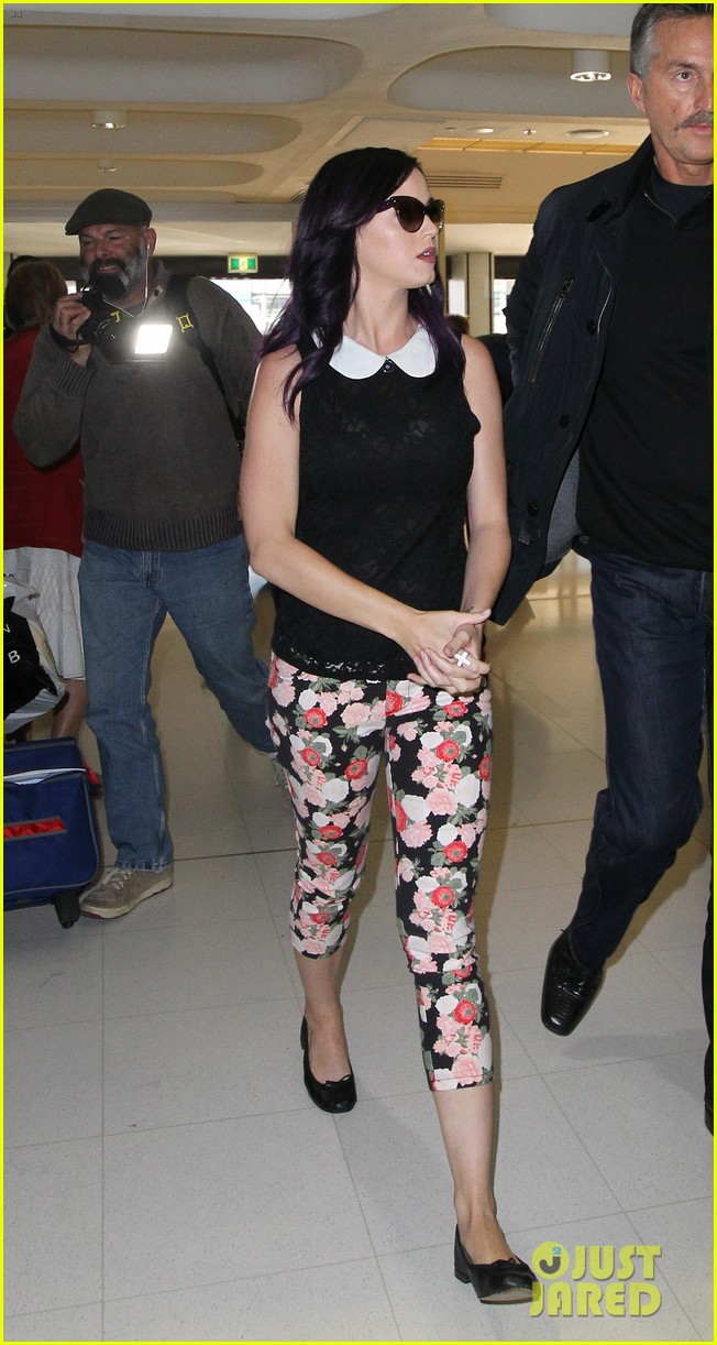 The Flats Blog: Katy Perry in black flats