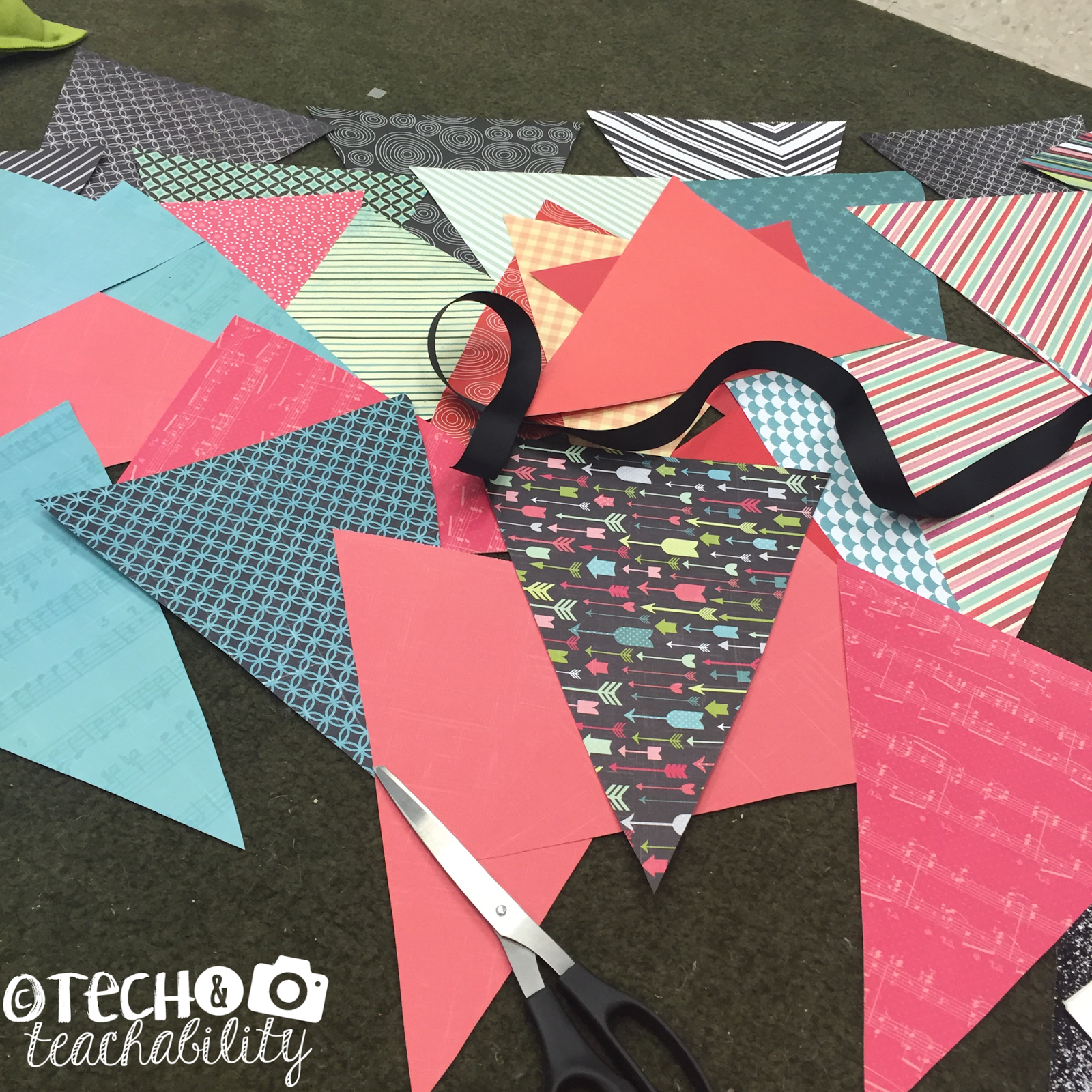 {2016-2017} Classroom Reveal! Ideas, fun, and FREEBIES! - Tech and ...