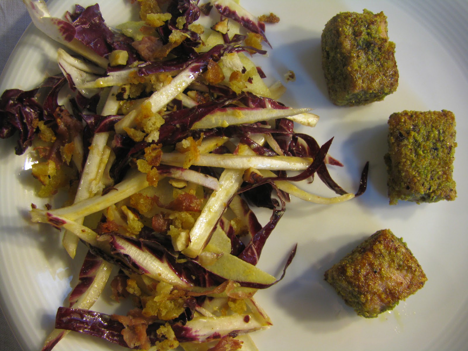 tè e cioccolato: Insalata insolita e cubotti di tonno