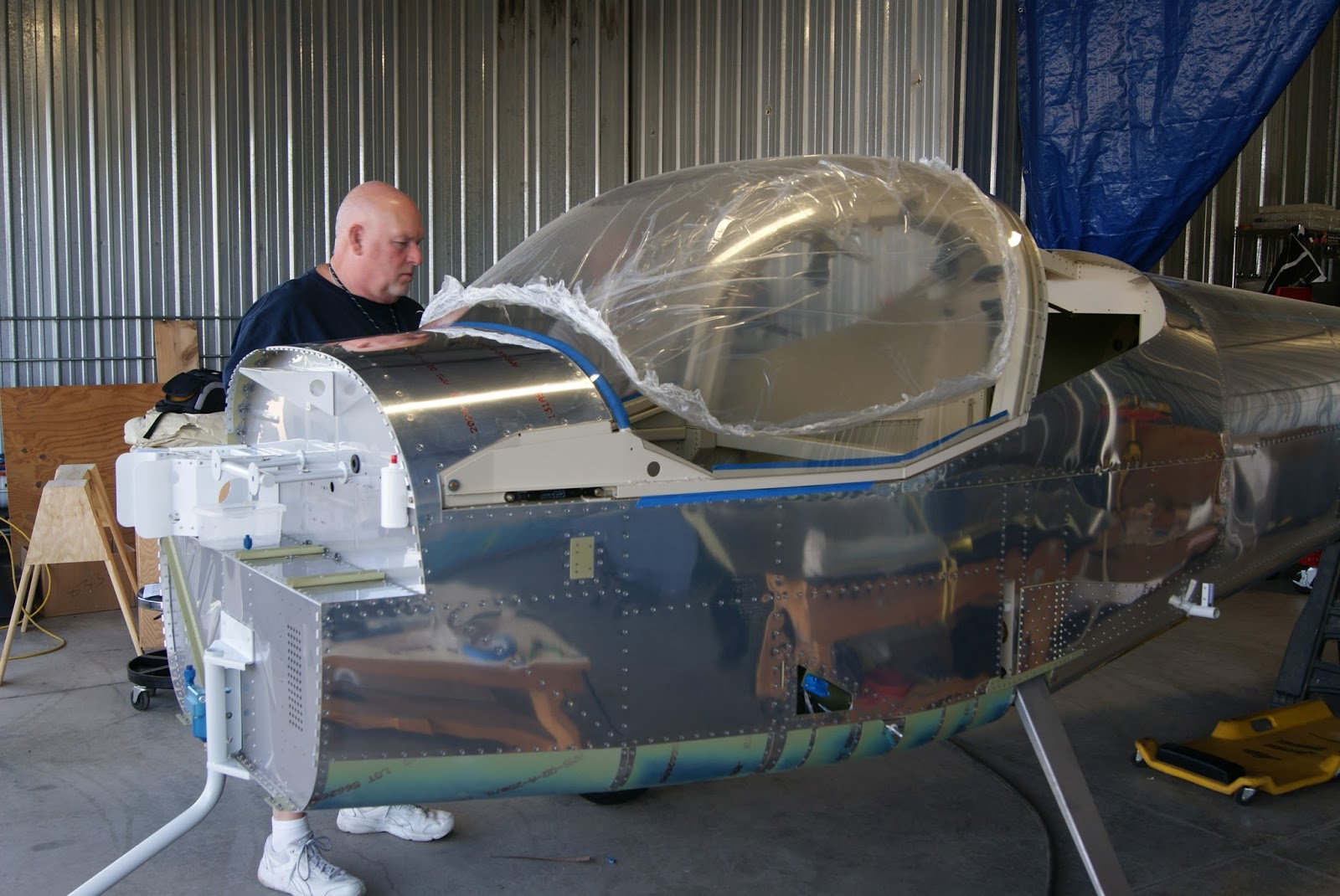 DOG Aviation John's RV-12 Blog: Instillation Of The C-1201 Canopy Begins