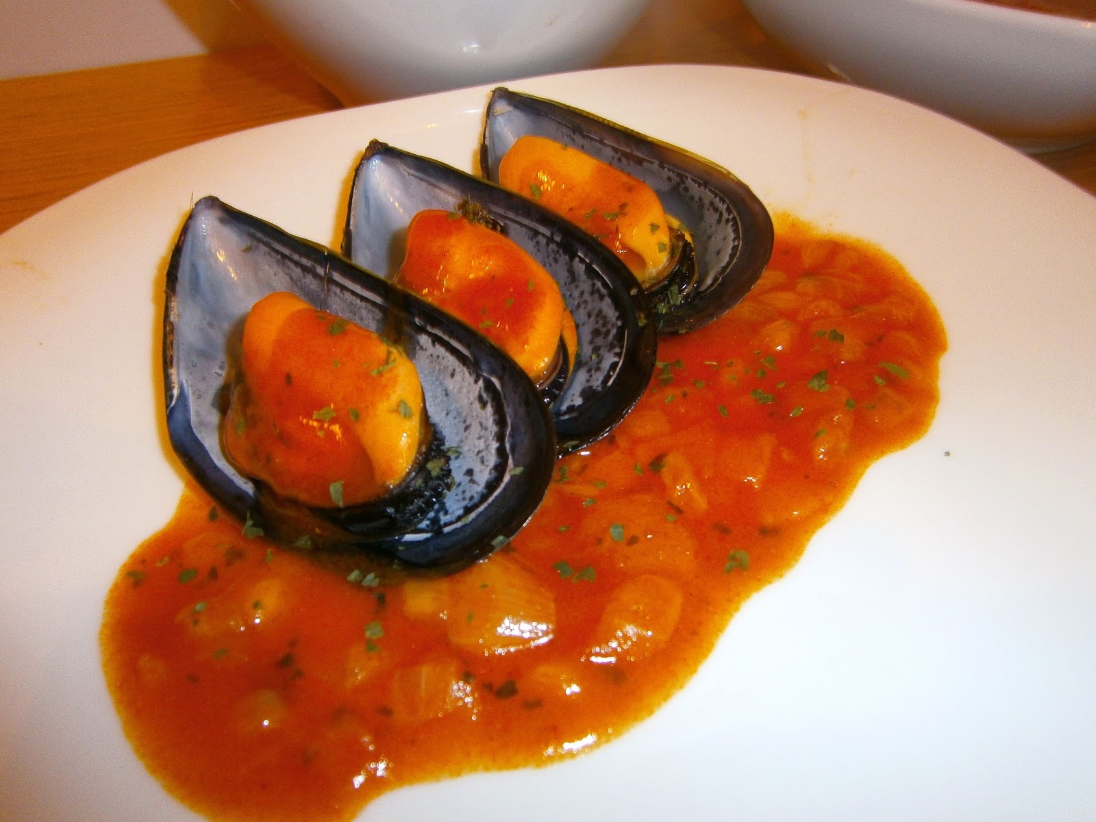 Mejillones en salsa picante.
