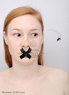 la boca: EN " LA BOCA" CERRADA NO ENTRAN MOSCAS