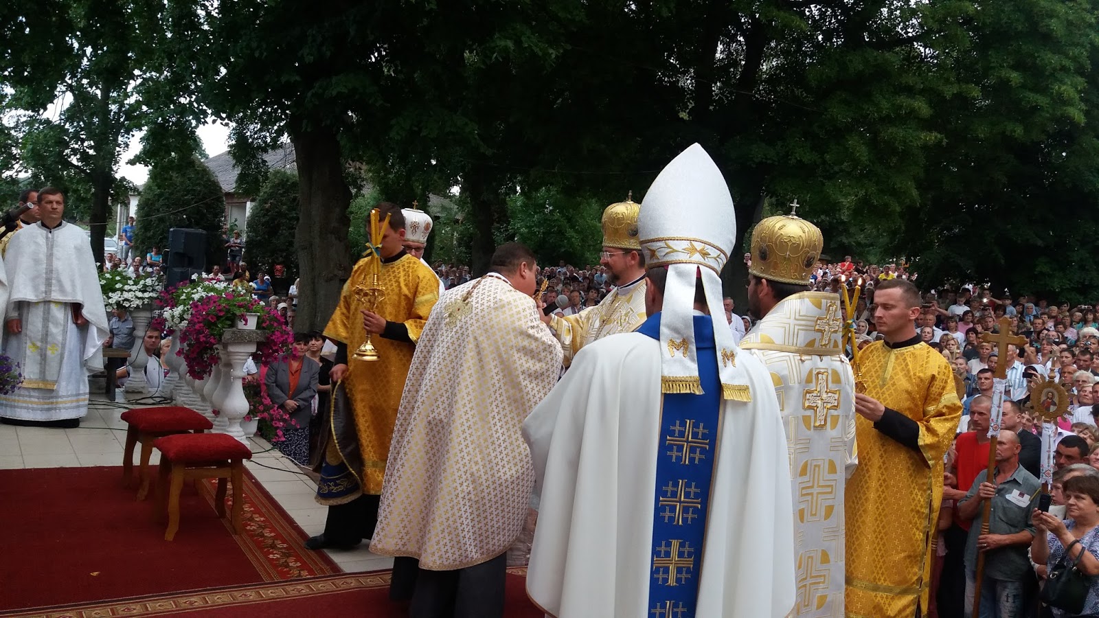 ЗАРВАНИЦЯ Парафіяльна церква Пресвятої Тройці та Покров Пресвятої ...