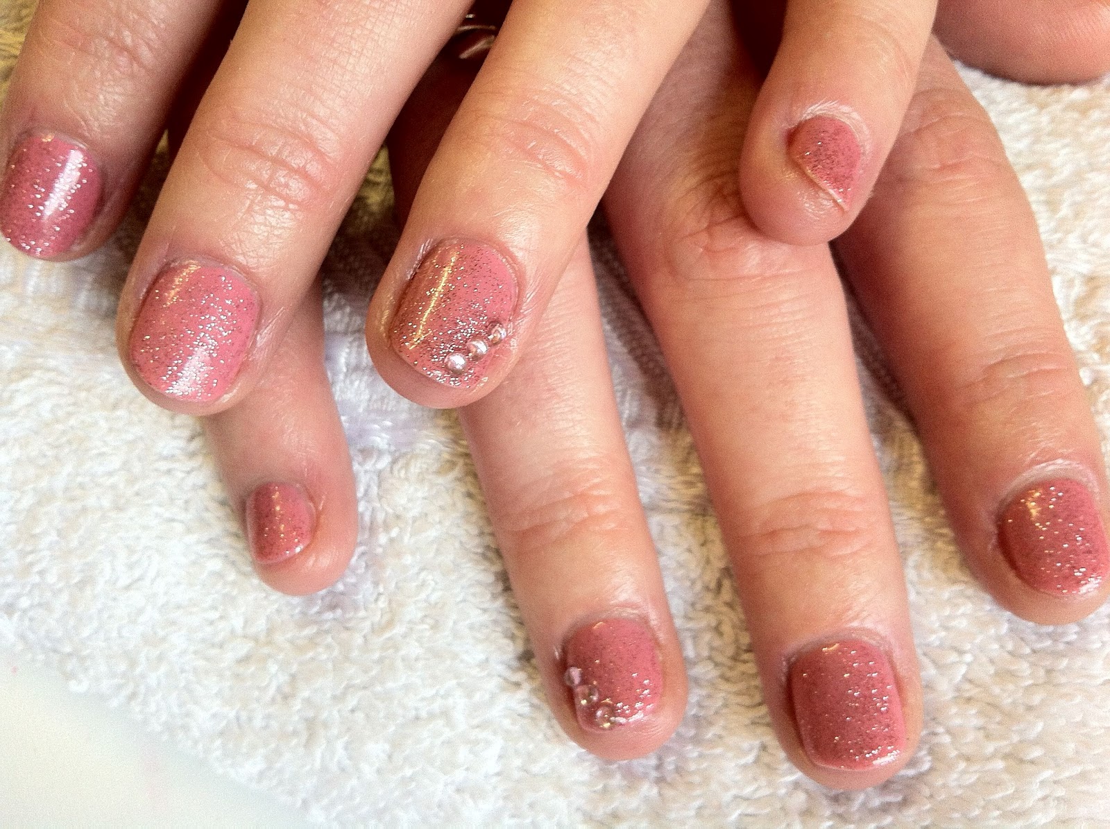Brush up and Polish up!: CND Shellac Nail Art - Rosebud with Glitter ...
