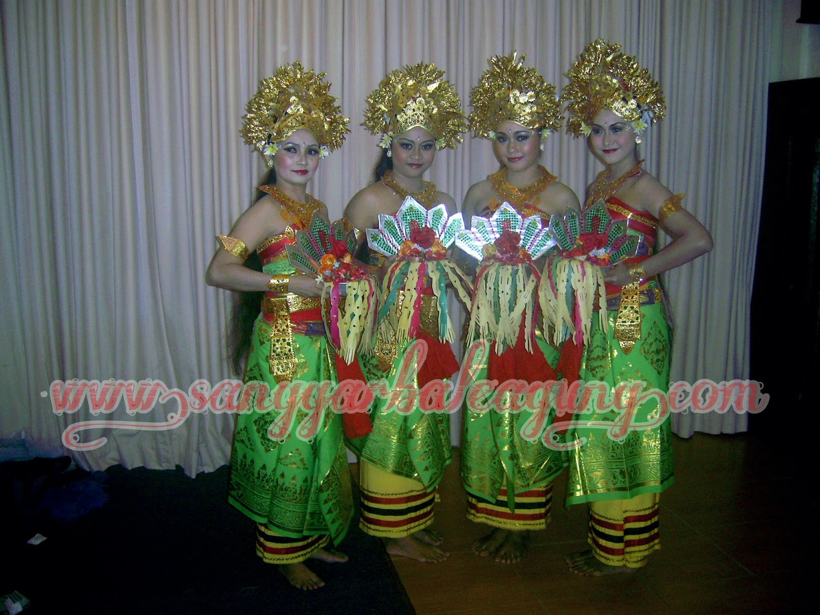 Penari Bali Surabaya: Tata Rias Penari Bali