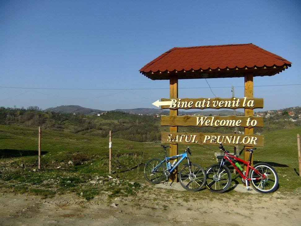 romaniape2roti: Pietrosita - manastirea Runcu - Fieni