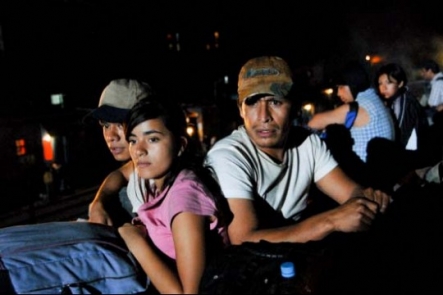 Passion for Movies: Sin Nombre - A Harrowing Border-Crossing Journey