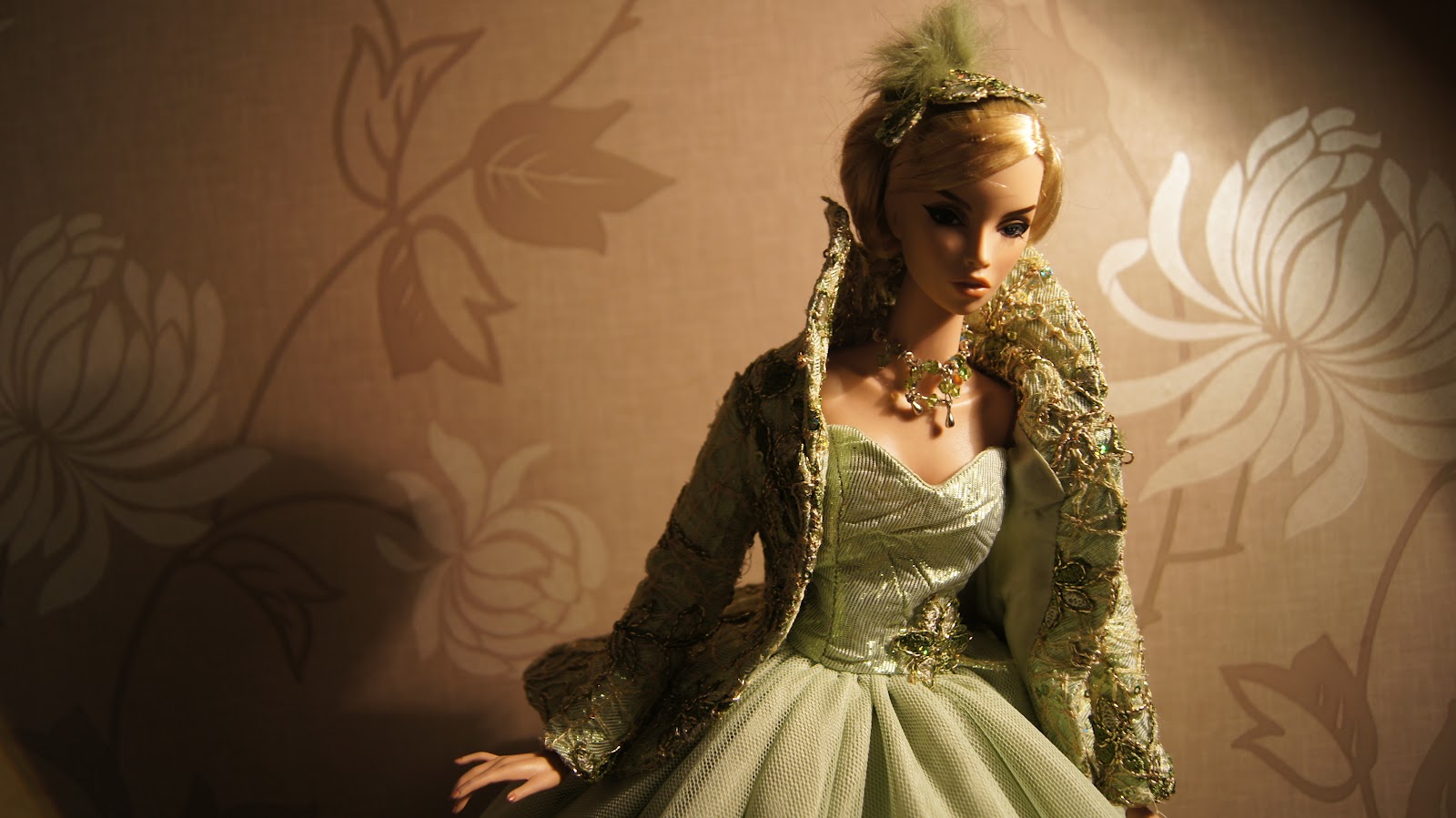 Fashion Dolls Couture - Unlimited: PEGGY-GREEN GOWN