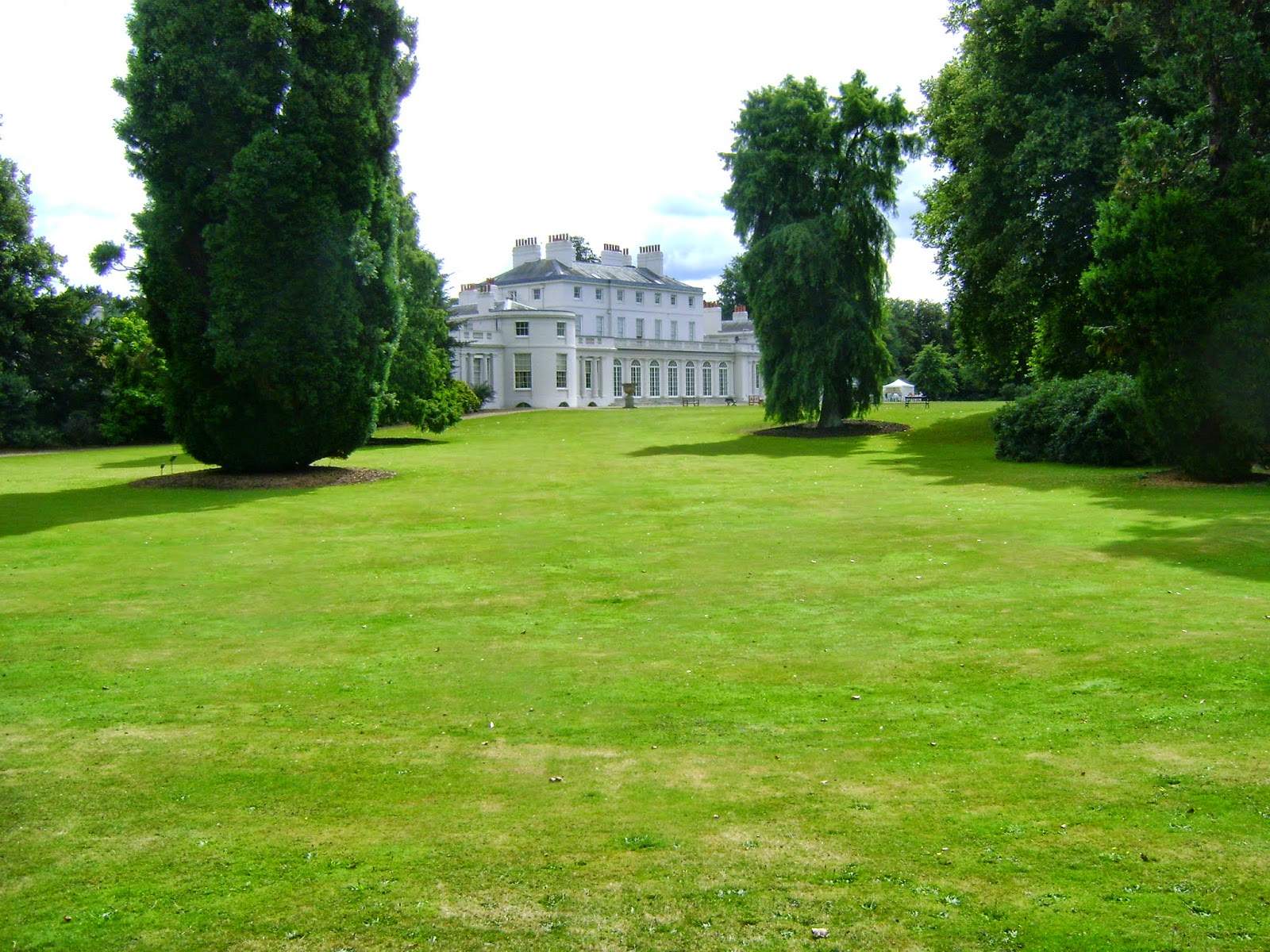 Mr. O's Tour: Queen Victoria's Frogmore House and the Queen's 'Farm Stall'.