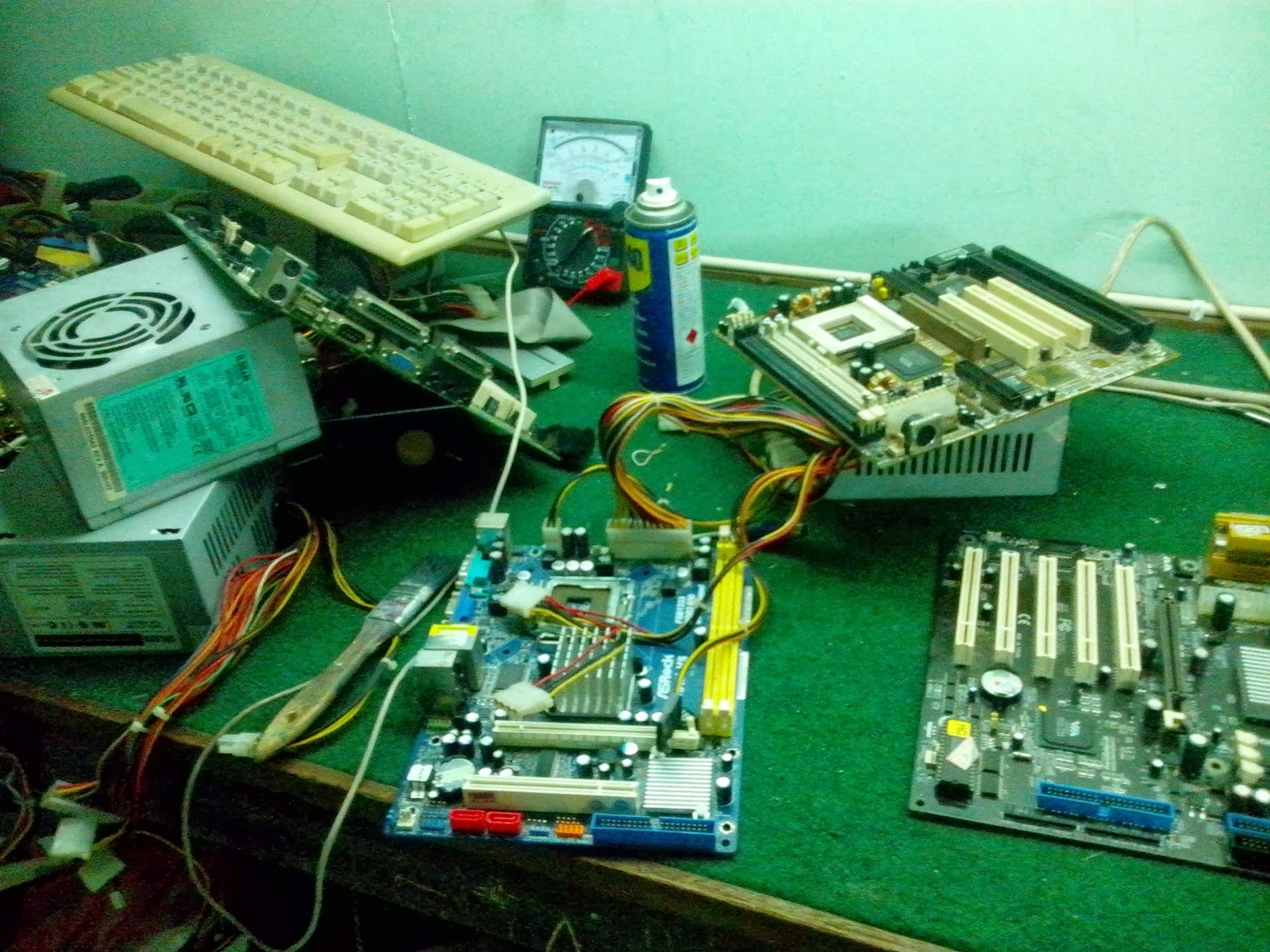 BELAJAR KOMPUTER TEKNISI DASAR: materi teknisi dasar komputer