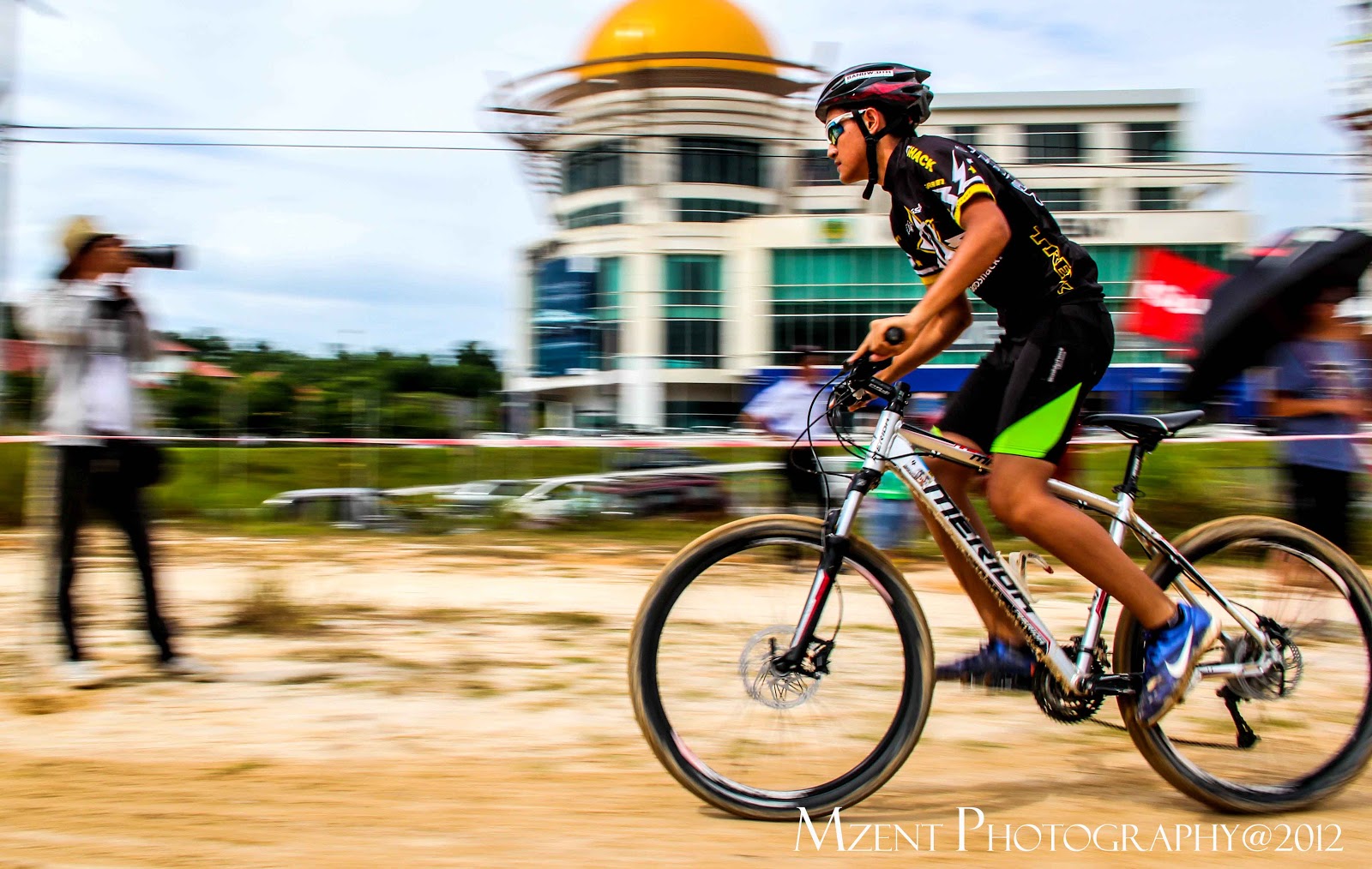 Mzent Photography: Pertandingan Berbasikal Lasak di Alamesra, 1B