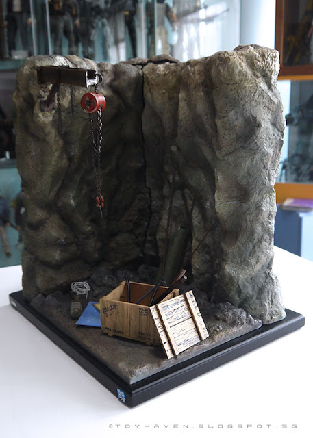 toyhaven: REVIEW of IHNS TOYS SO-00001 1/6th scale The Cave scene ...