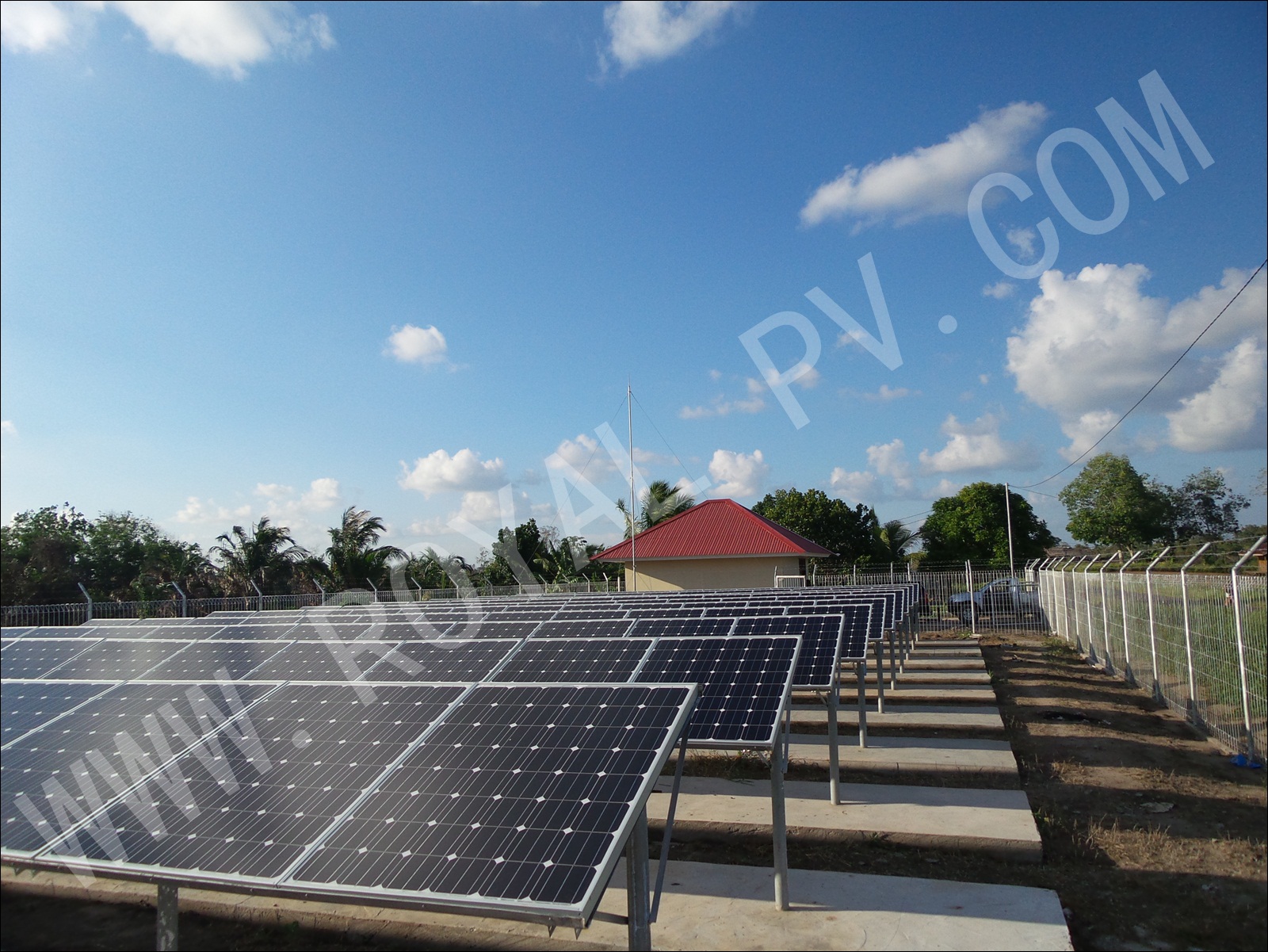 panel surya: Panel Surya Pare-Pare