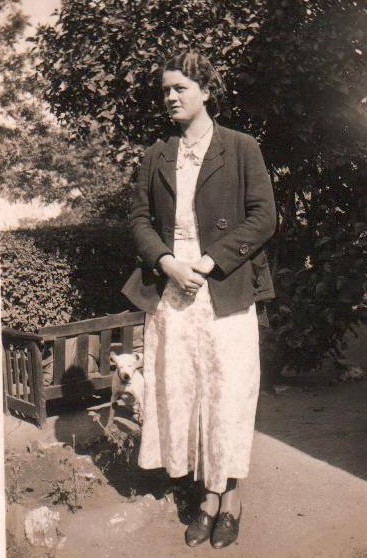 Noreen Stokes O.A.M. (1917-2012). Pianist, Teacher, Mother