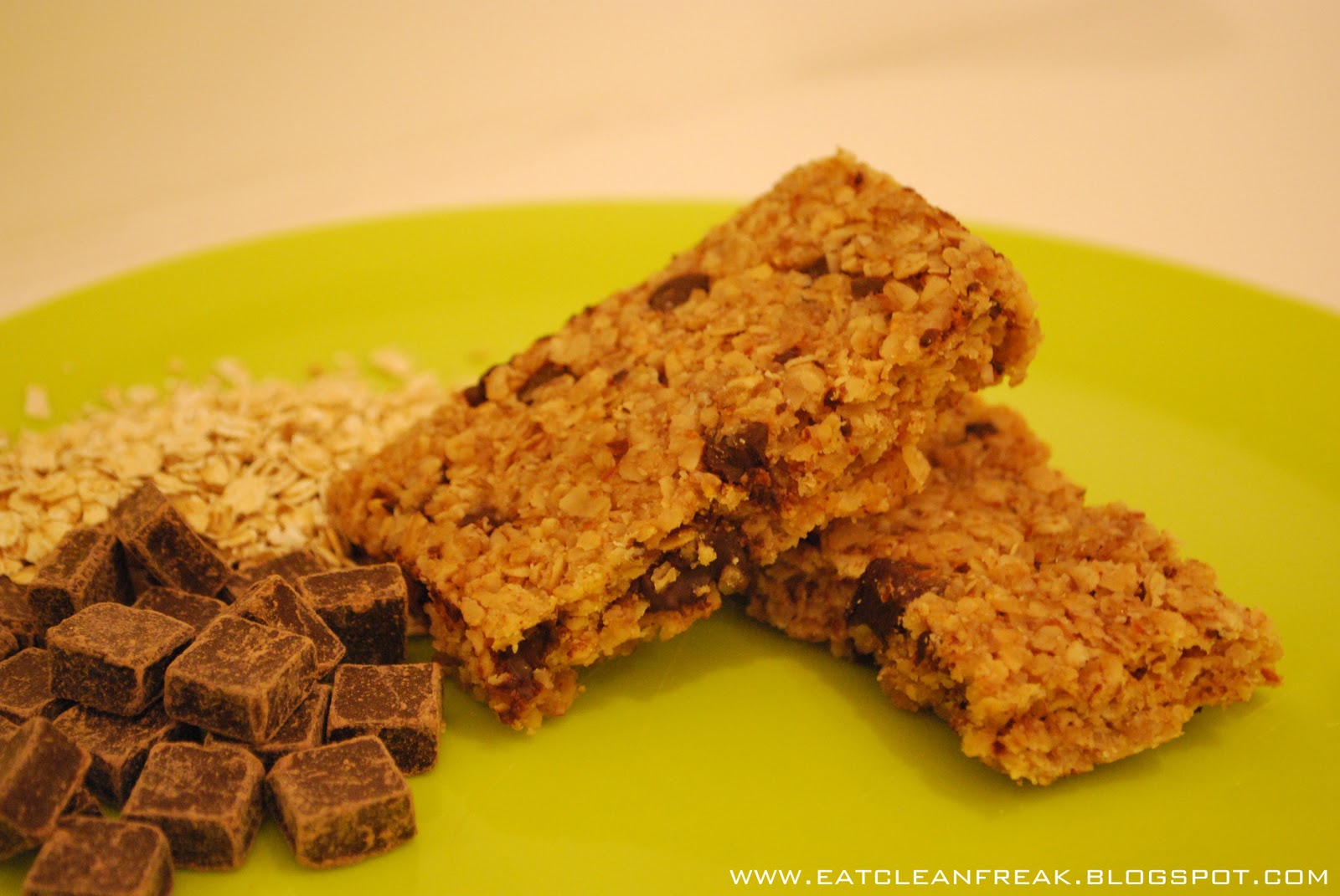 CLEAN FREAK: Chocolate Chunk Protein Bars