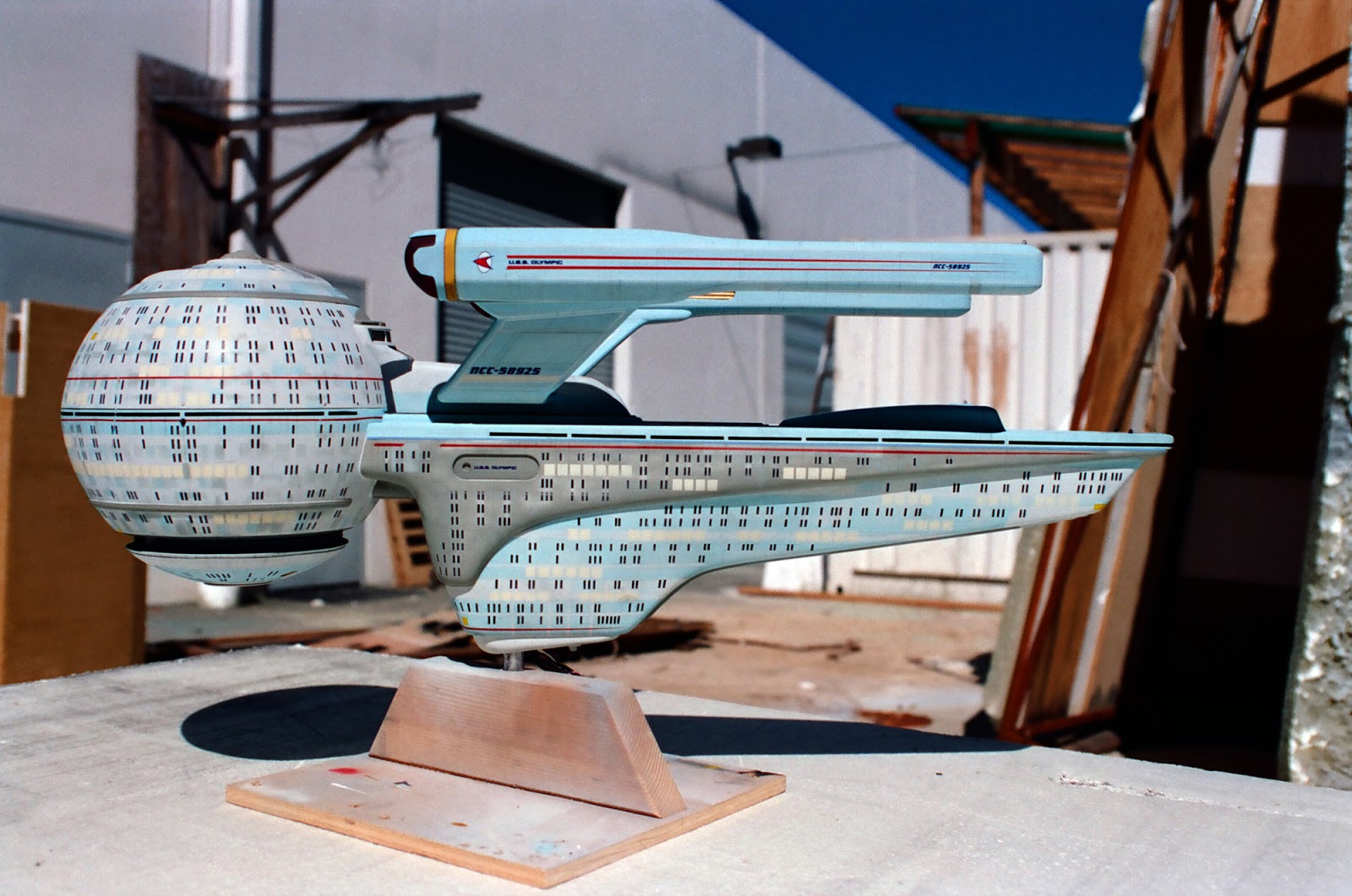 The Trek Collective: Behind the scenes photos of the USS Pasteur