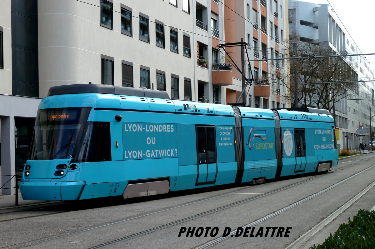 LA PASSION DU TRAIN: Lyon: un Tramway appelé ....... Eurostar !!!par ...