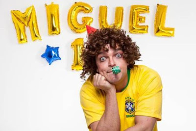 Maurício Machado comemora 30 anos de carreira e estreia " Festa, a comédia"