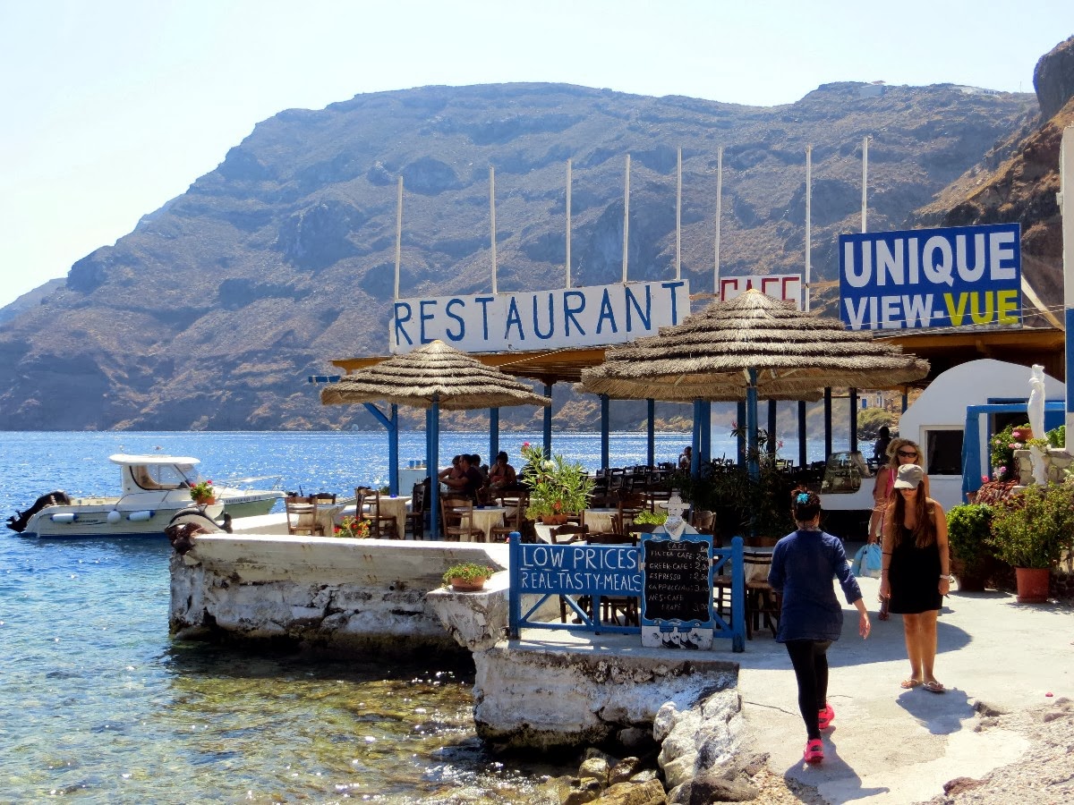 Escursione in barca da Santorini alle isole Nea Kameni e Thirasia ...