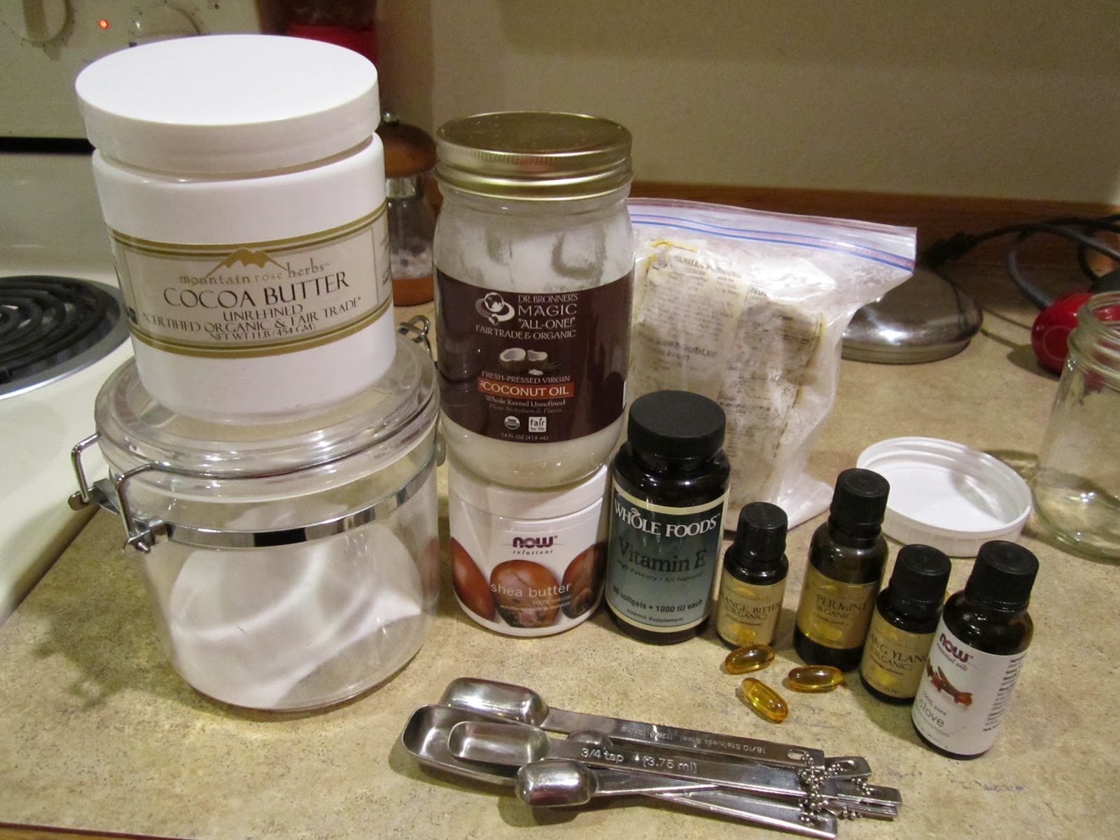 The Life of a Compulsive Crafter: Conscious Living: DIY Deodorant Tutorial