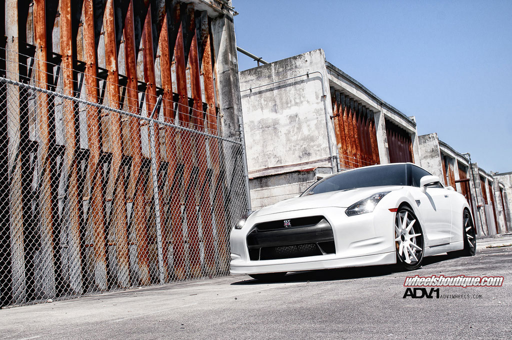 800HP Nissan R35 GT-R Sits on ADV10 Deep Concave Wheels | Sport Cars