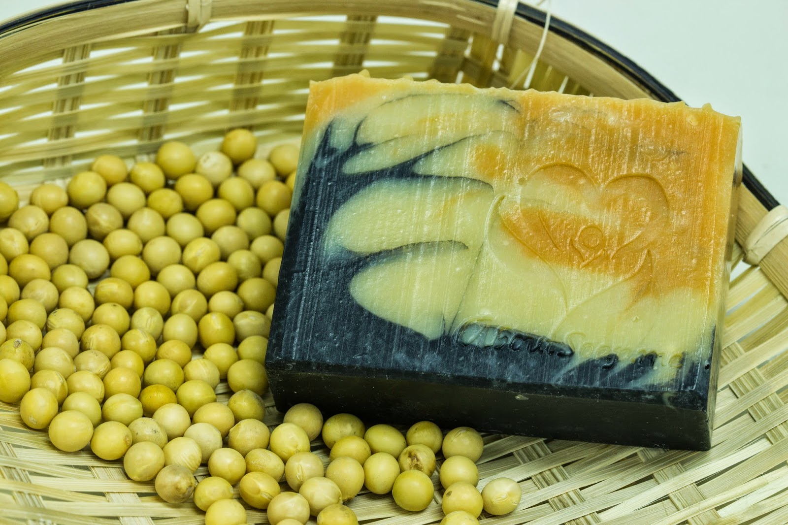 About Soap.me: 豆奶皂 Soybean Soap
