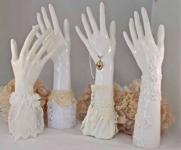 The Polka Dot Closet: Altering Hand Displays