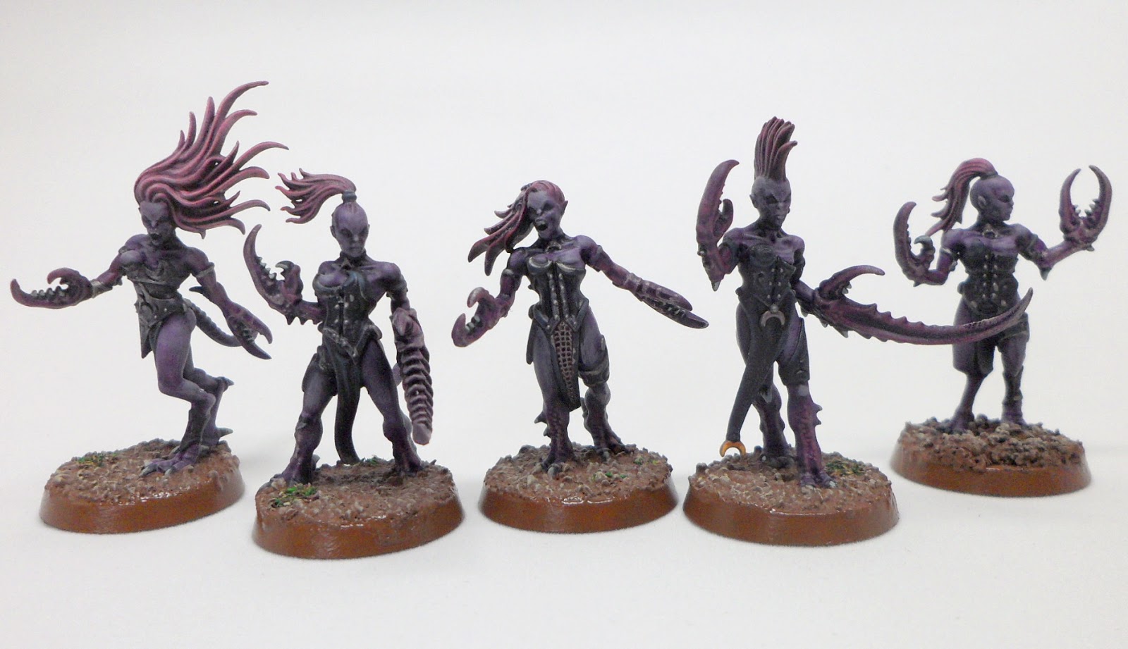 WeeMen: Chaos Daemonettes Commission by Rob at 30Kplus40K