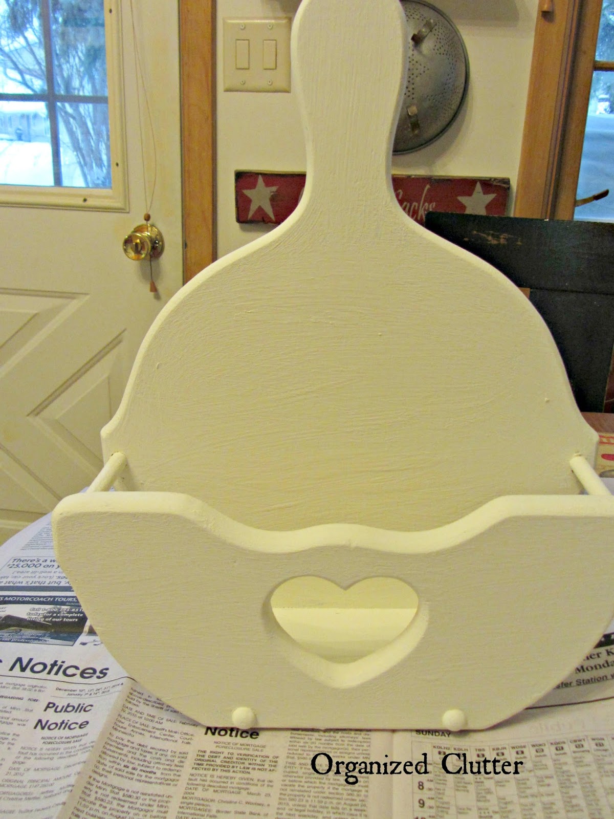 Farmhouse Industrial Plate Holder Upcycle - Organized Clutter