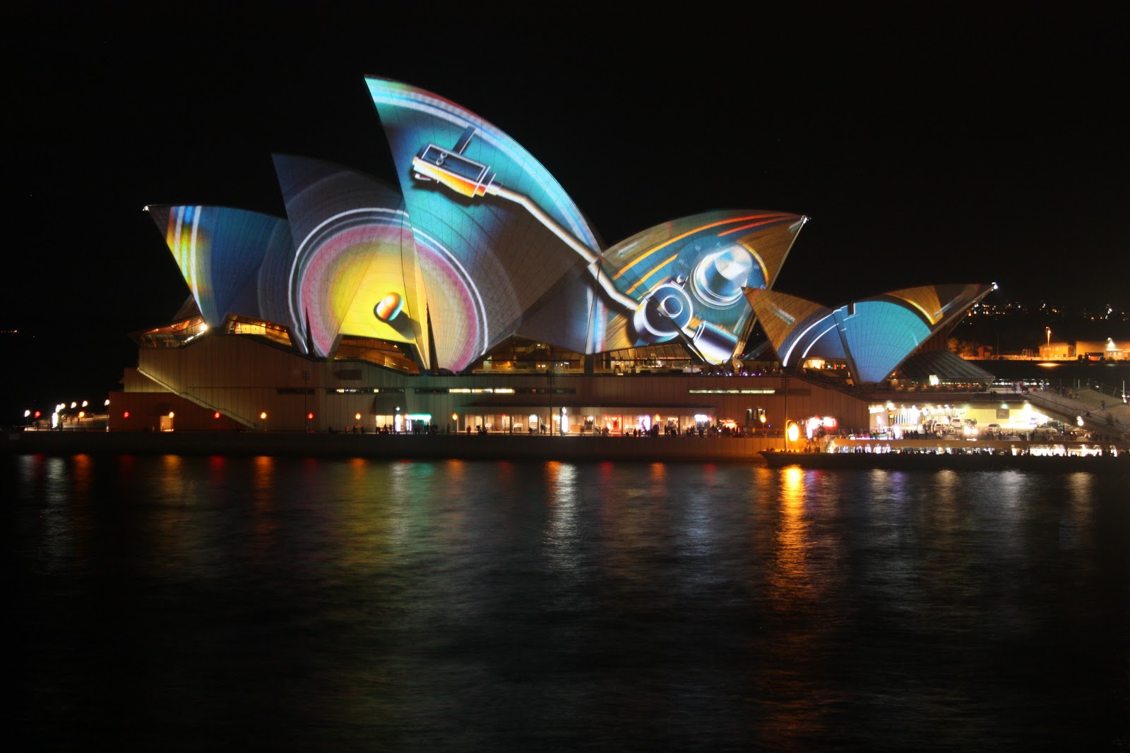Sydney - City and Suburbs: Sydney Opera House, Vivid Sydney, Play