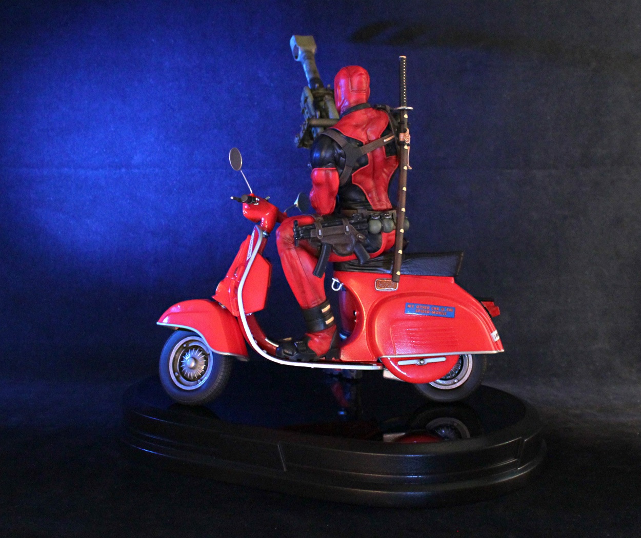 Angry Koala Gear (Vintage): Deadpool Statue from Gentle Giant Studios